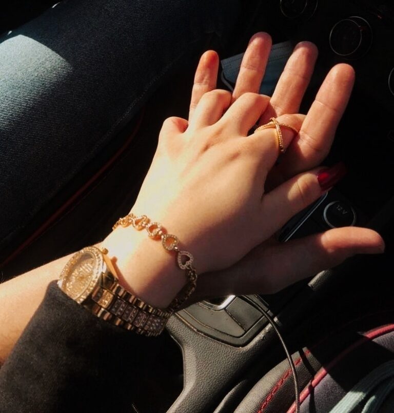 Best 786+ Couple Hand Pic Real » Mixing Images